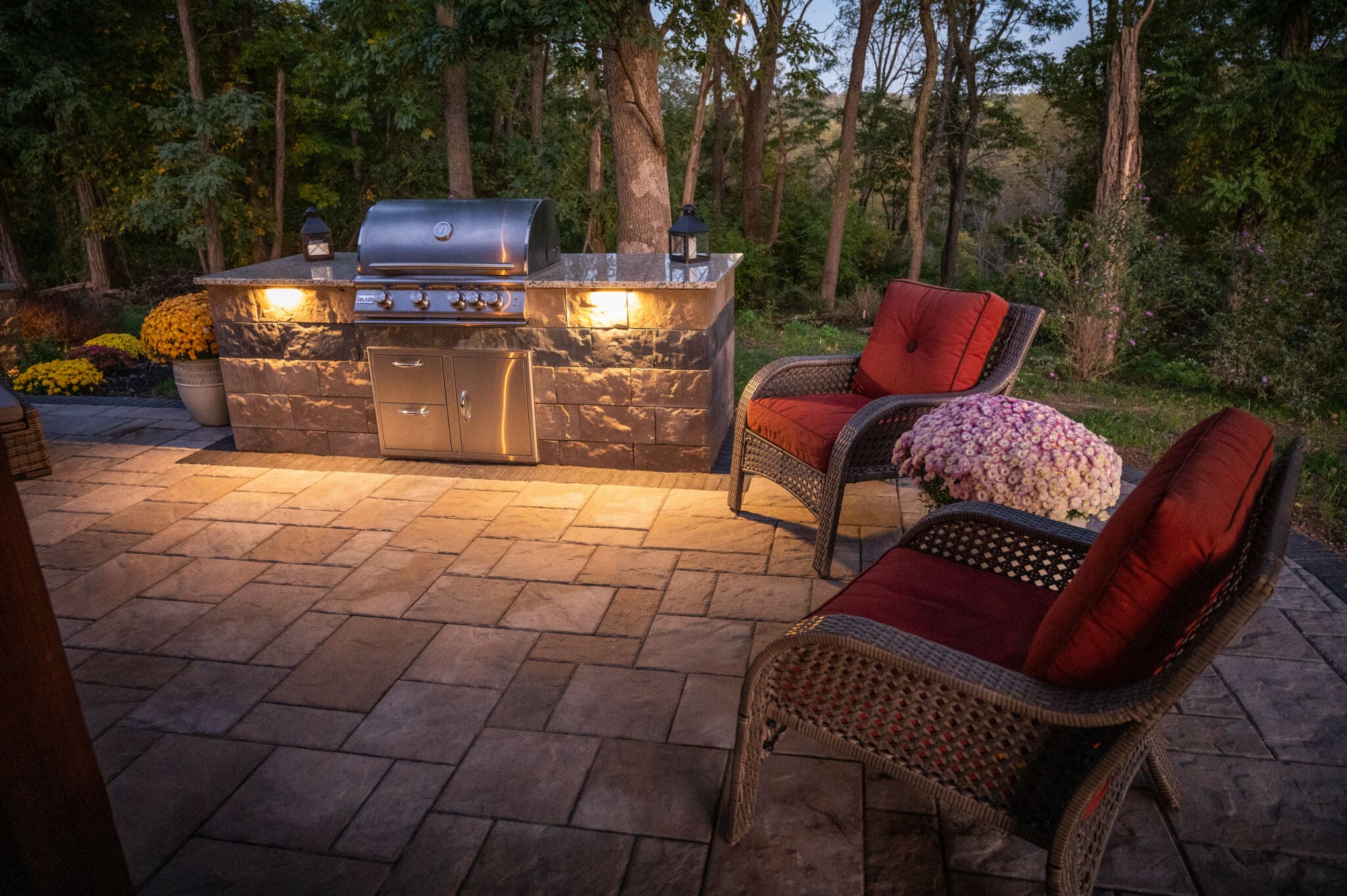 Custom Outdoor Grill Stations & Appliances